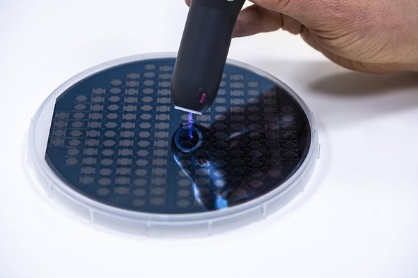 2D piezo MEMS µ‑mirror – enabling next-generation AR/VR | TDK ...