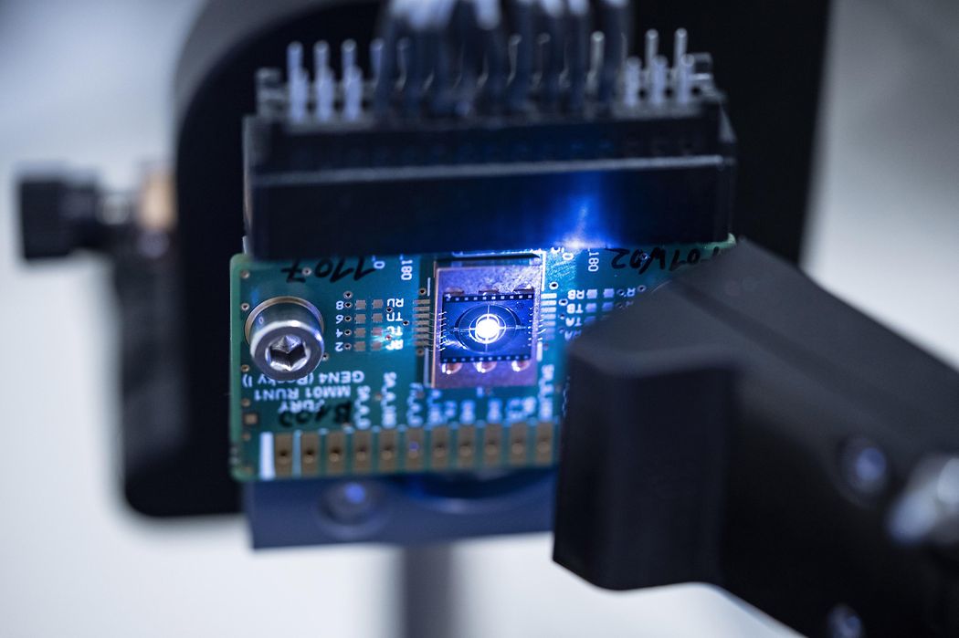 2D piezo MEMS µ‑mirror – enabling next-generation AR/VR | TDK ...