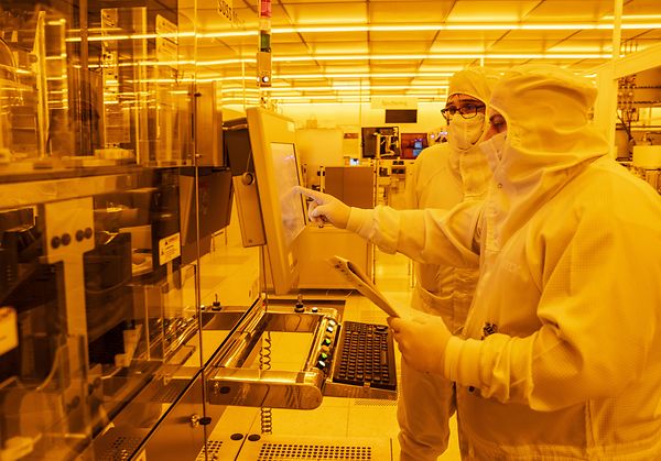 2D piezo MEMS µ‑mirror – enabling next-generation AR/VR | TDK Electronics - TDK Europe