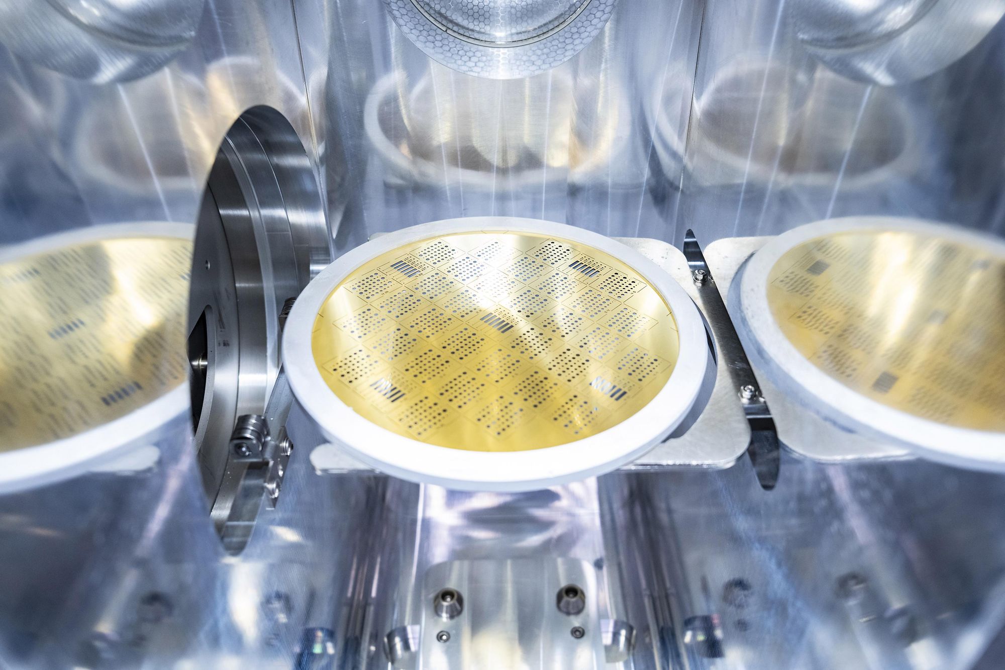 2D piezo MEMS µ‑mirror – enabling next-generation AR/VR | TDK ...